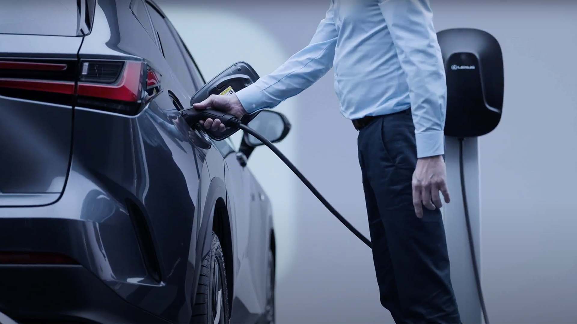 Plug-In Hybrid | Lexus Europe